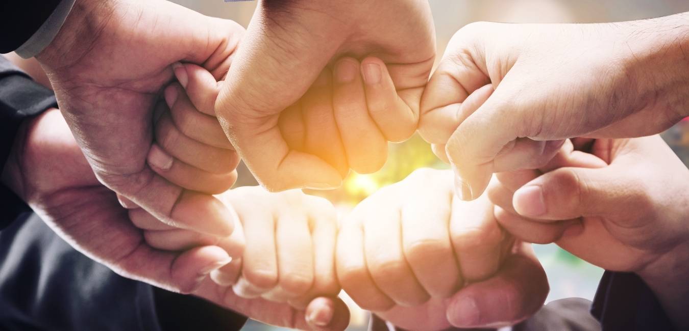 5 Ways To Build A Strong Relationship With Your Team - Job Duck